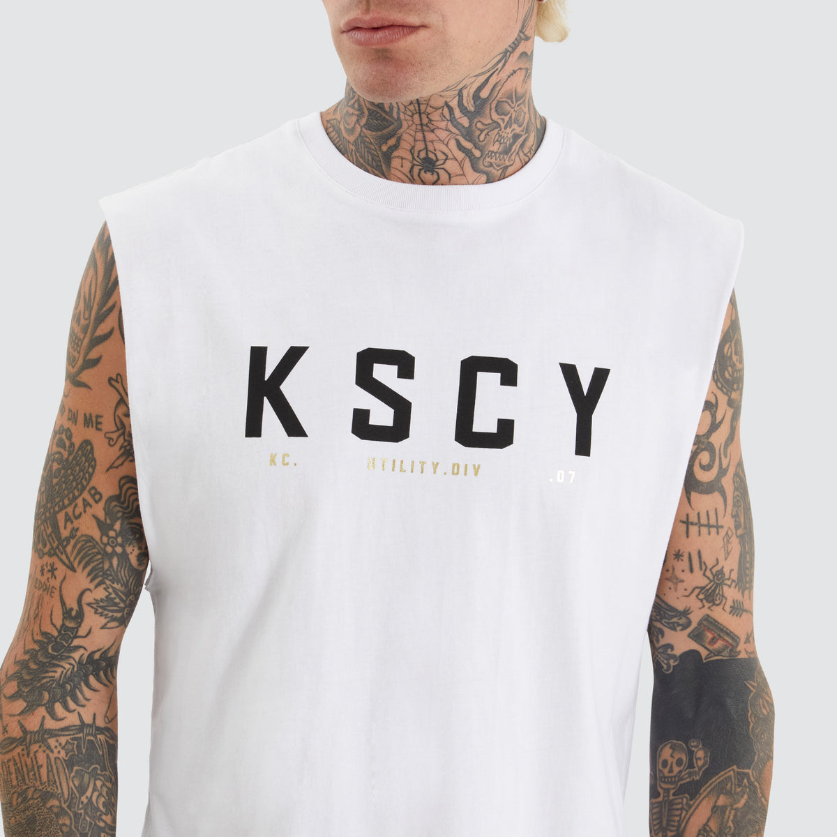 KSCY Penge Dual Curved Muscle in Optical White | Neverland Store
