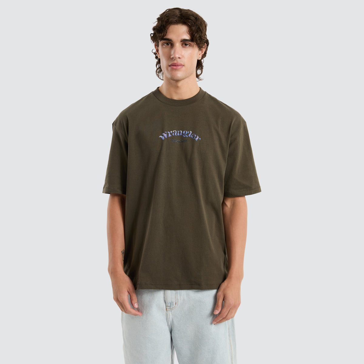 Sun Hands Slacker Tee in Green | Neverland Store