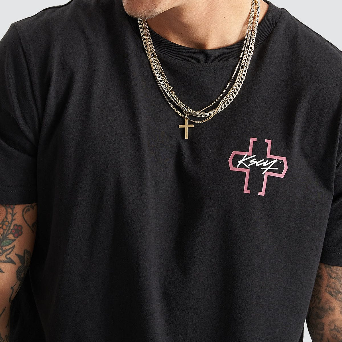 Kiss Chacey Prelusium Curve Tee in Black - Neverland Store